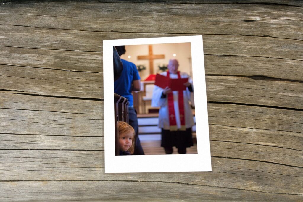 Why Do Anglicans Bow to the Cross? - Anglican Compass